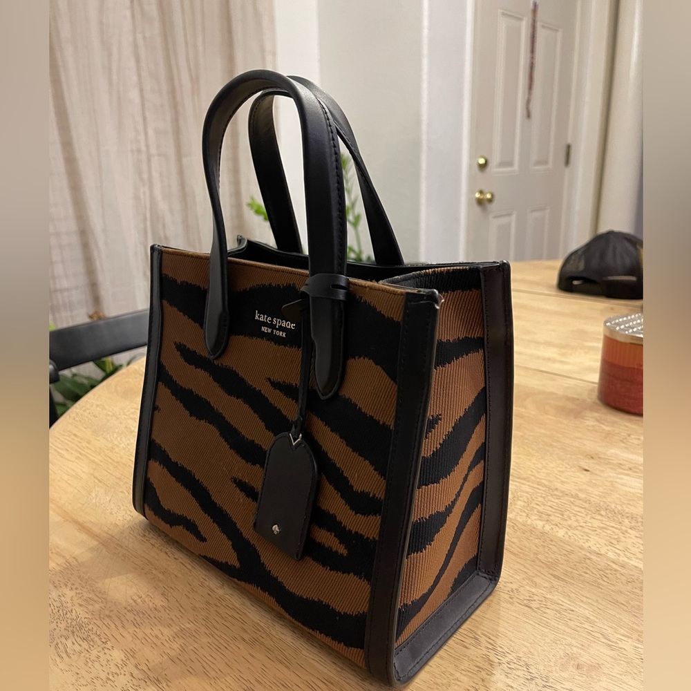 Kate Spade Tiger Jacquard Small Tote. - Gem